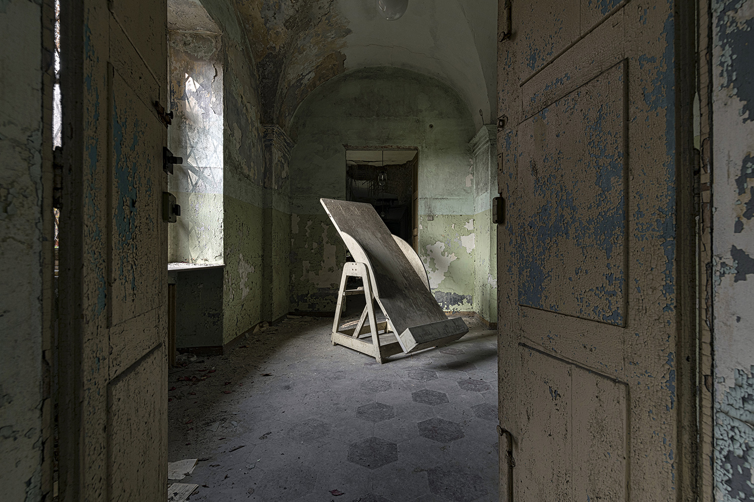 Alice in Ruins – Alice van Kempen